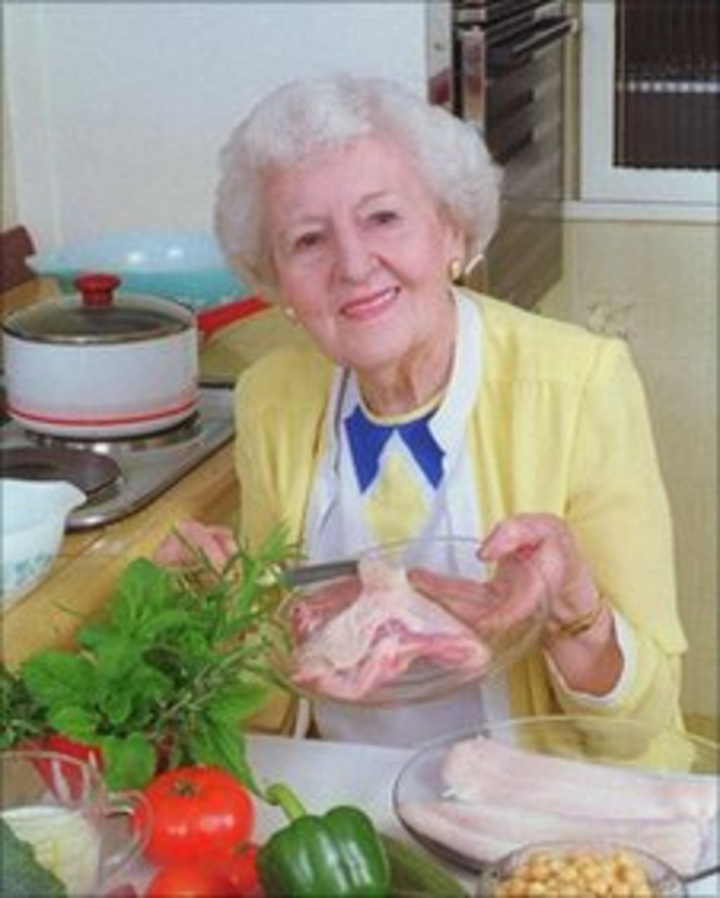 CBE for top-selling cookery writer Marguerite Patten - BBC News