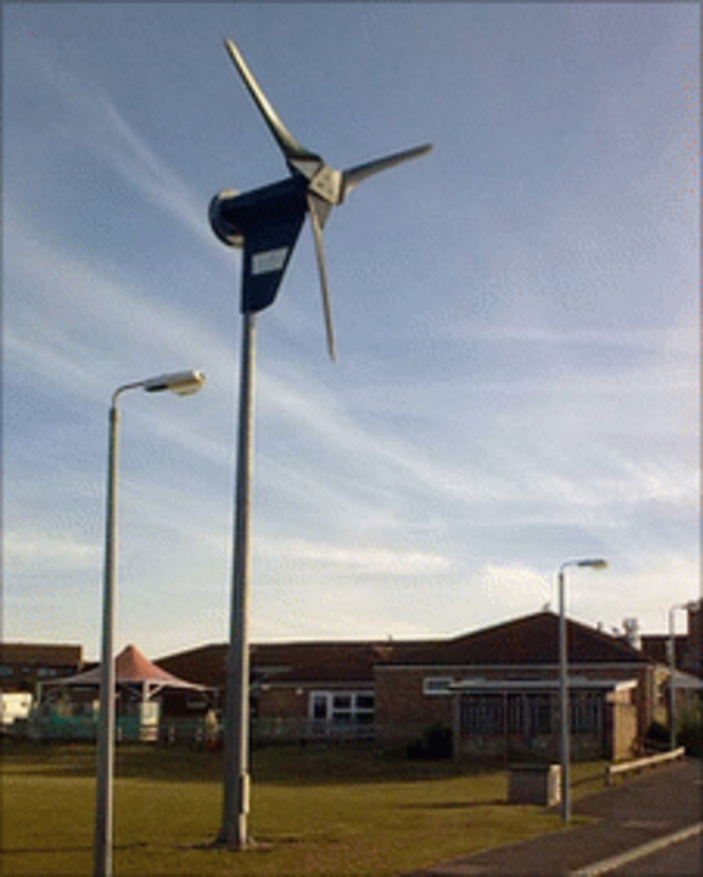 Dorset school's 'bird killer' wind turbine turned off - BBC News