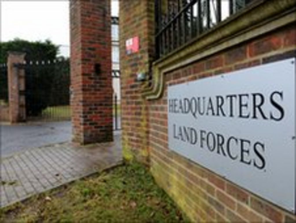 Army's HQ Land Forces leave Wilton barracks for Andover - BBC News