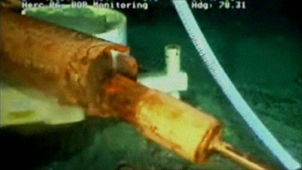 US calls for BP oil cap release plan in Gulf of Mexico - BBC News