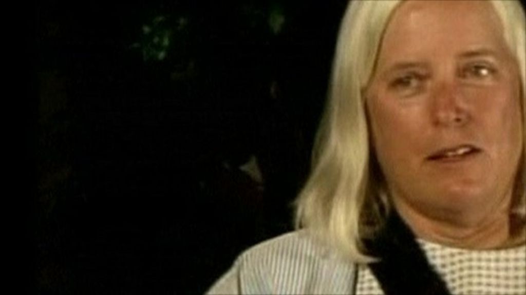 'I survived deadly bear attack by playing dead' - BBC News