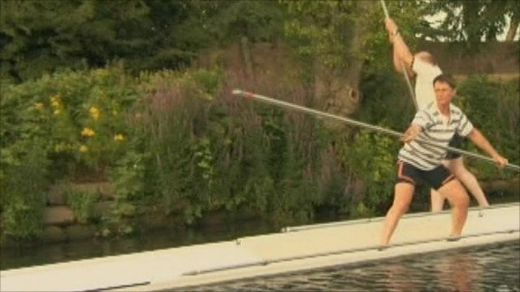River punting gets fast and physical - BBC News