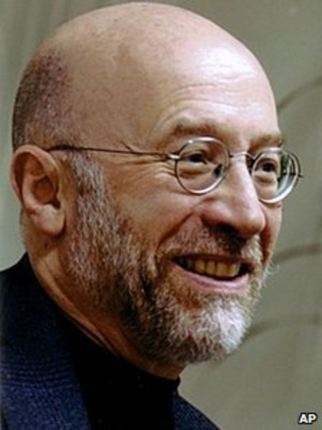Acclaimed British historian Tony Judt dies aged 62 - BBC News