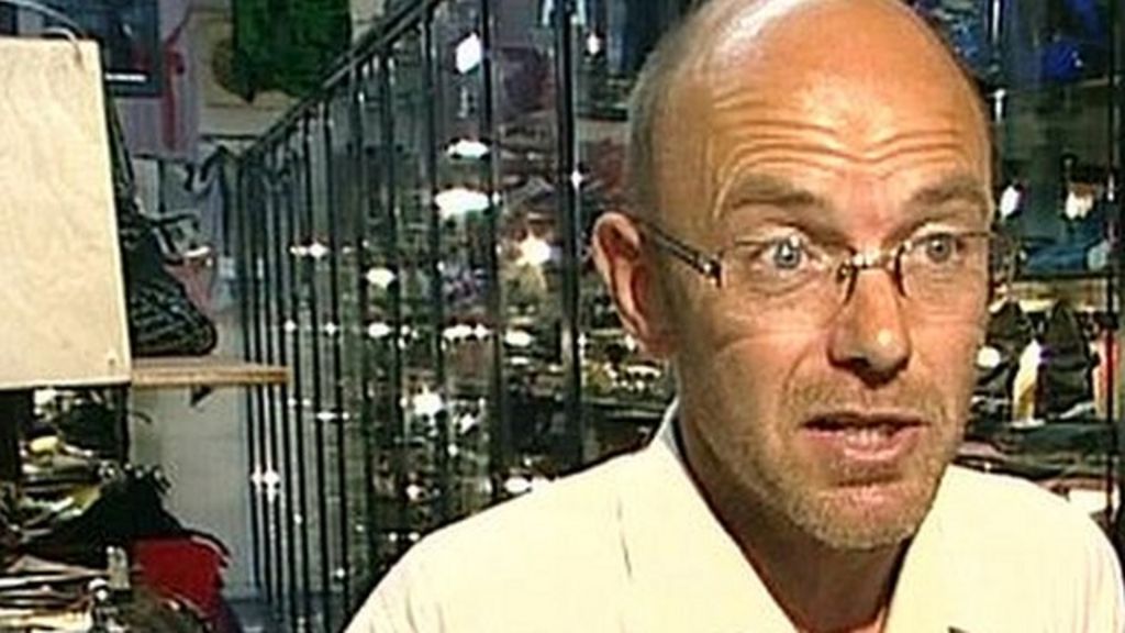 Wayne Hemingway on what makes something vintage - BBC News