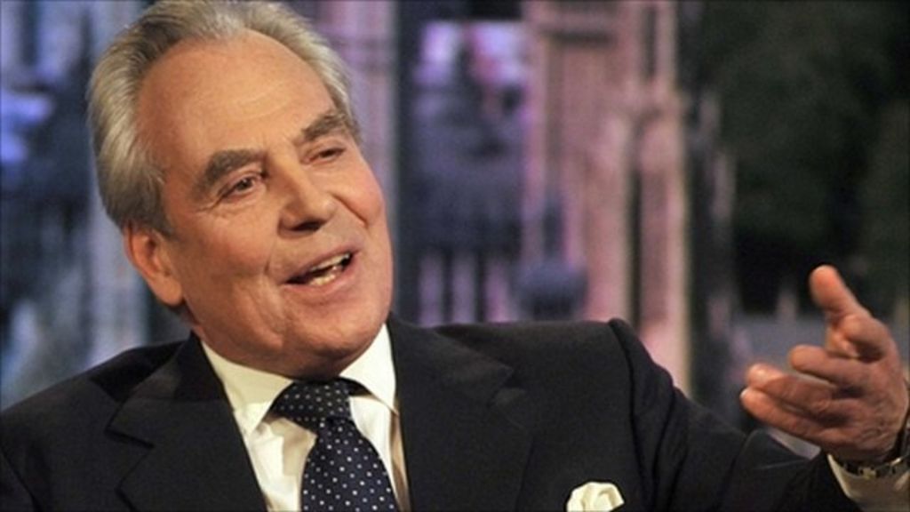 UKIP leader Lord Pearson standing down - BBC News