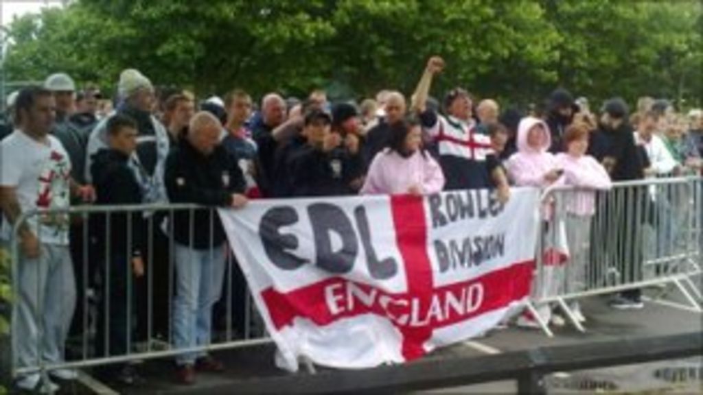 Chief constable calls for ban on Bradford EDL march - BBC News
