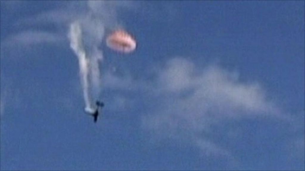 Pilot escapes unharmed after wing breaks off plane - BBC News