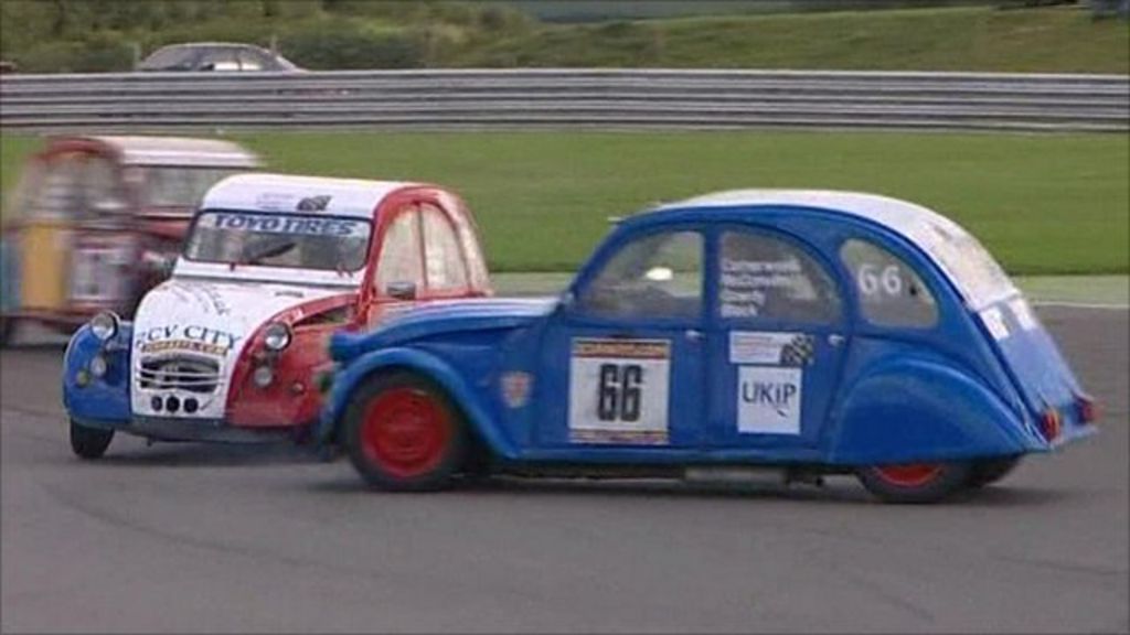 The 2CV race that will not take your breath away - BBC News