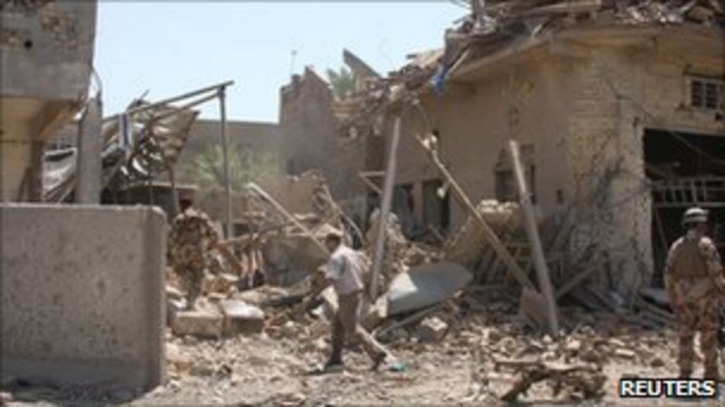 US troops called in as Iraqi army base attacked - BBC News