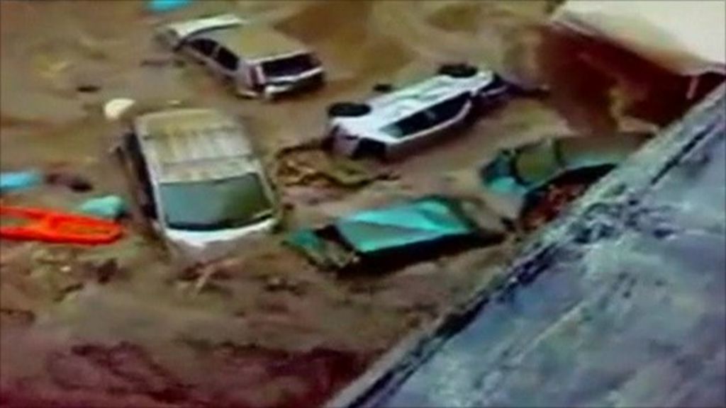Mudslide in Italian village caught on camera - BBC News