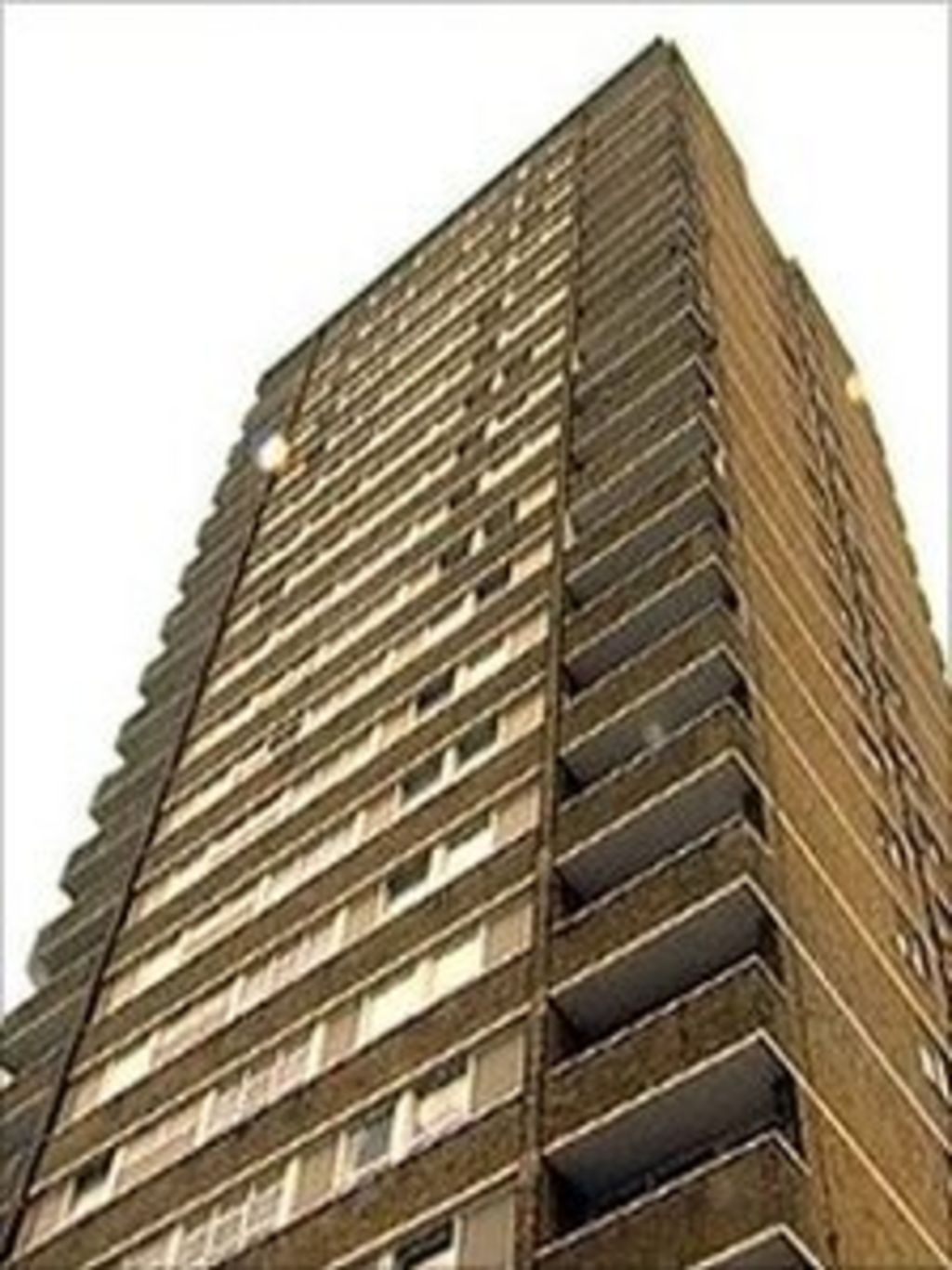 Tests due on London tower block fall girl - BBC News