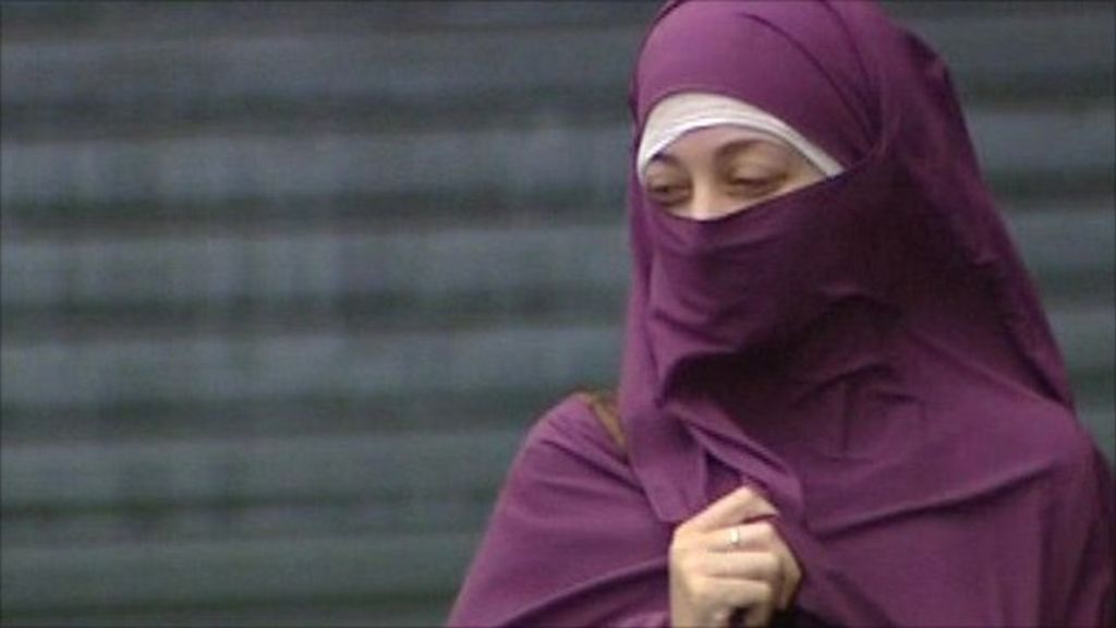 French veil ban proposals approved by Senate - BBC News