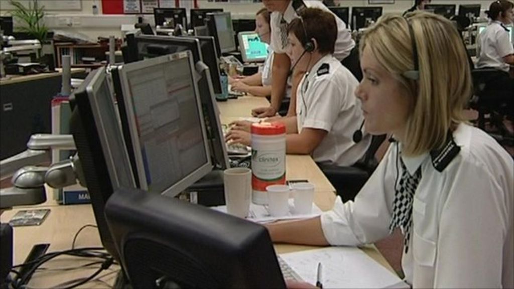 Police warning over spending review - BBC News