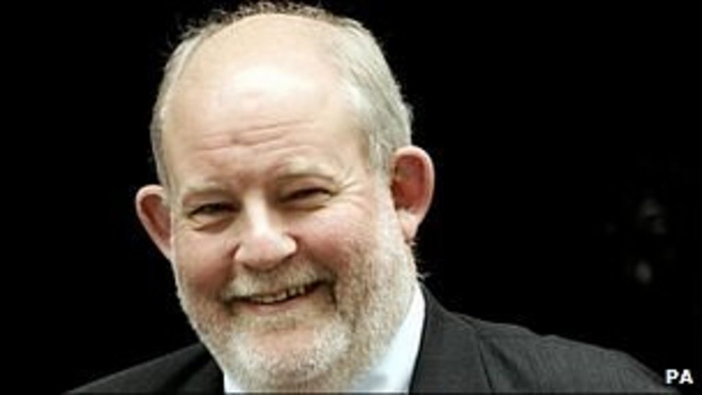 Charles Clarke takes up university post - BBC News