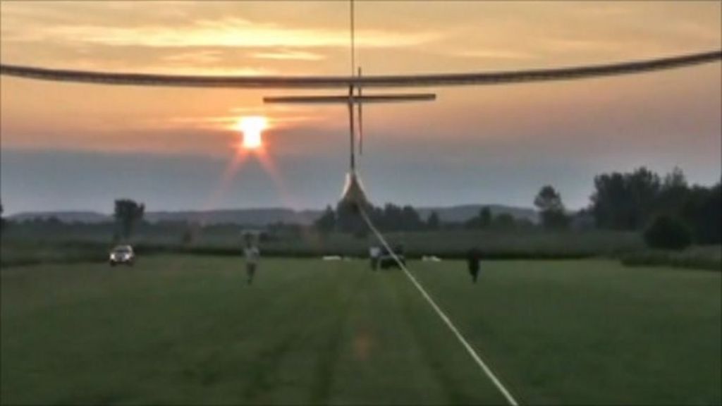 Human-powered plane takes to skies - BBC News