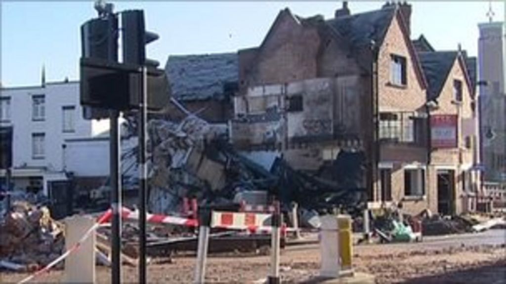 Shrewsbury gas explosion 'no-one's fault' HSE concludes - BBC News