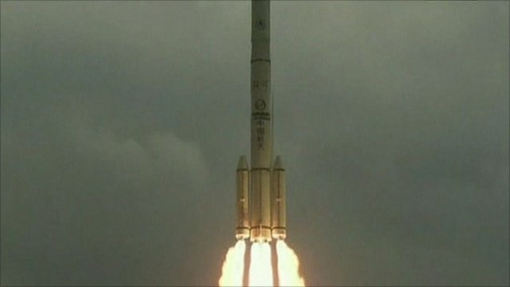 China launches rocket with moon probe - BBC News