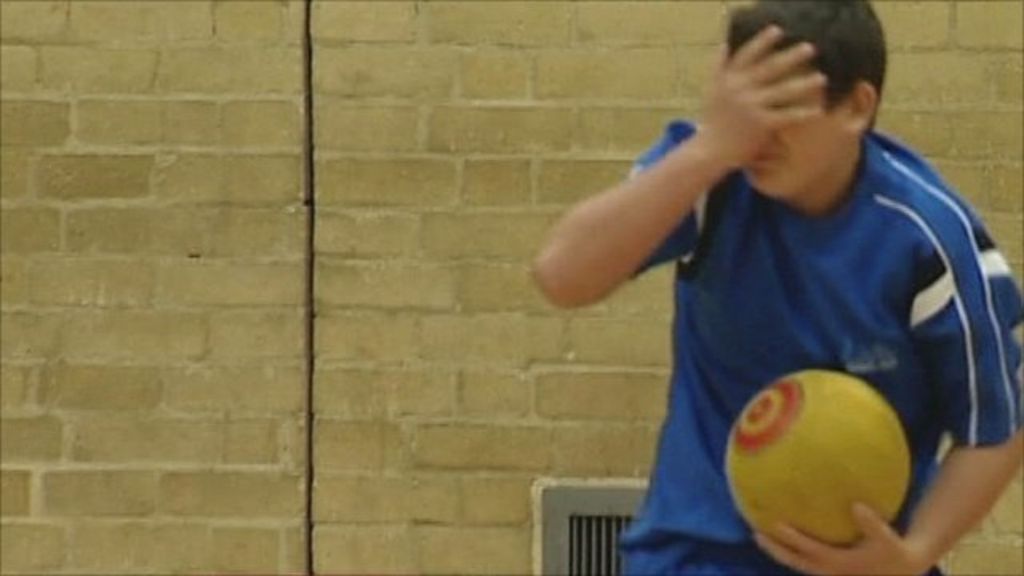 The fine art of dodging the ball - BBC News