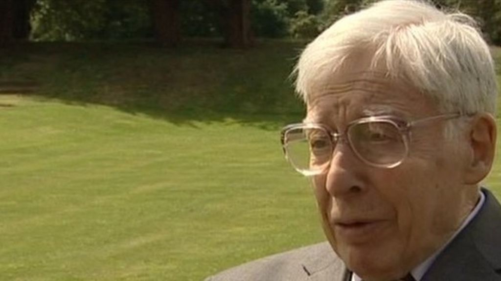 British IVF pioneer Robert Edwards wins Nobel prize - BBC News