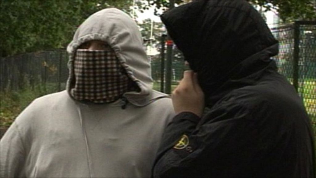 Football hooligans: 'We fight for our football club' - BBC News