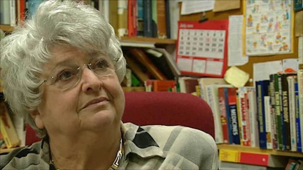 A look back at the life of Claire Rayner - BBC News