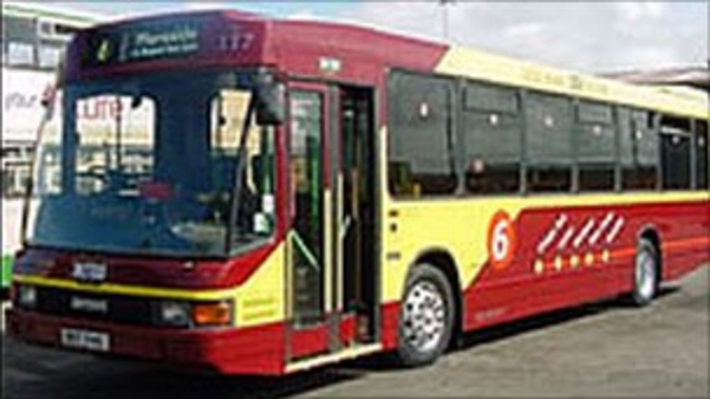 Talks begin in 'fat' Blackpool bus drivers dispute - BBC News