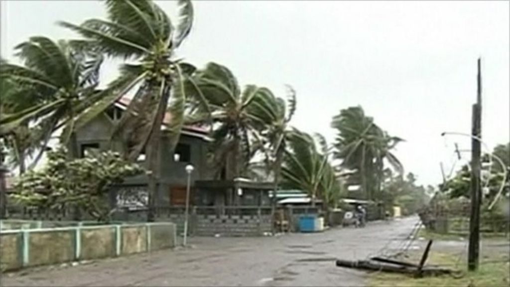 Powerful Typhoon Megi batters the Philippines - BBC News
