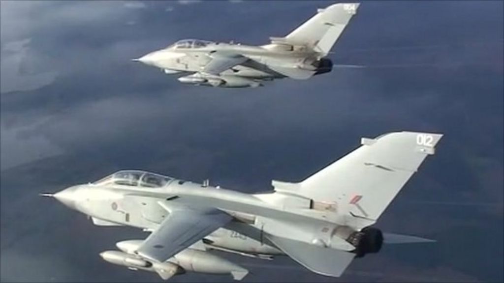 Inquest starts over navigator killed in RAF test flight - BBC News