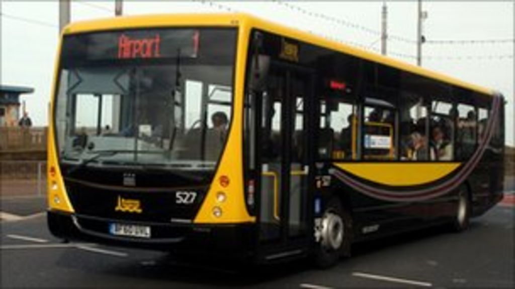 'Fat' Blackpool bus drivers dispute resolved - BBC News