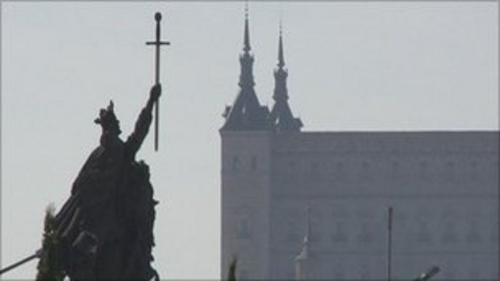 Catholic Church in Spain fights Franco-era image - BBC News