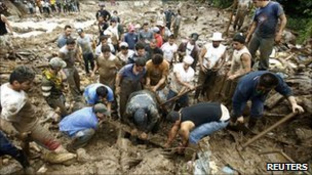 Costa Rica landslide kills at least 20 as storm hits - BBC News