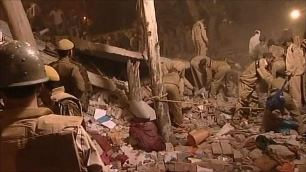 Dozens killed in Delhi building collapse - BBC News