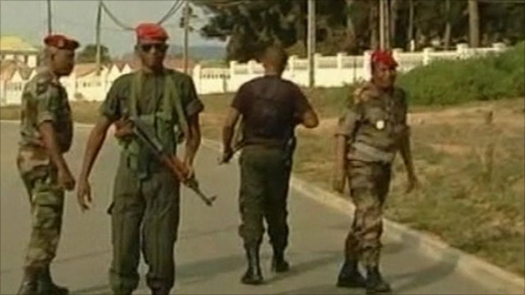 Madagascar officers in coup claim - BBC News