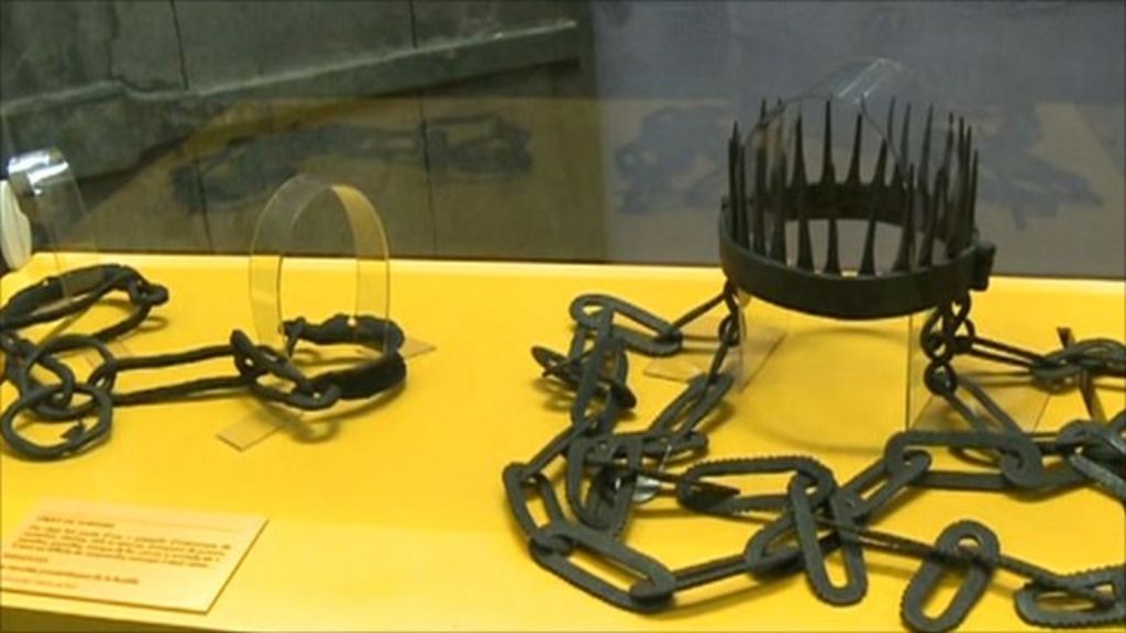 Bastille prison's secrets go on display in Paris - BBC News
