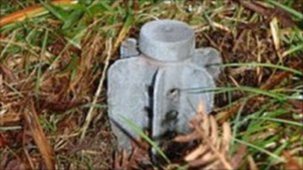 Unexploded WWII bomb found on Lake District fell - BBC News