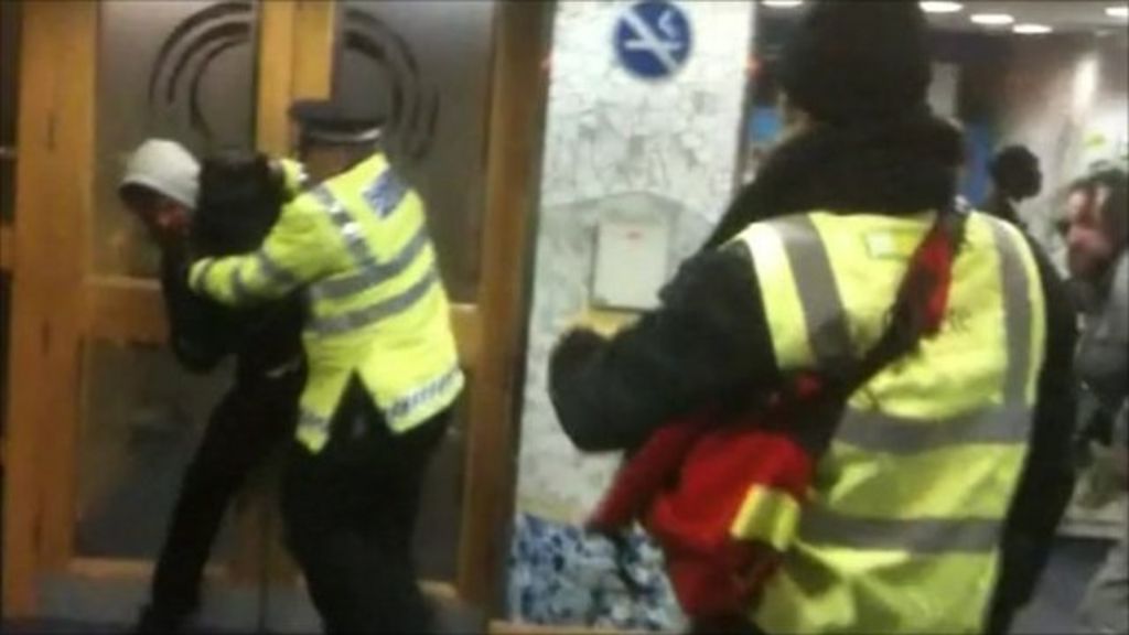 Protesters storm Lewisham town hall - BBC News