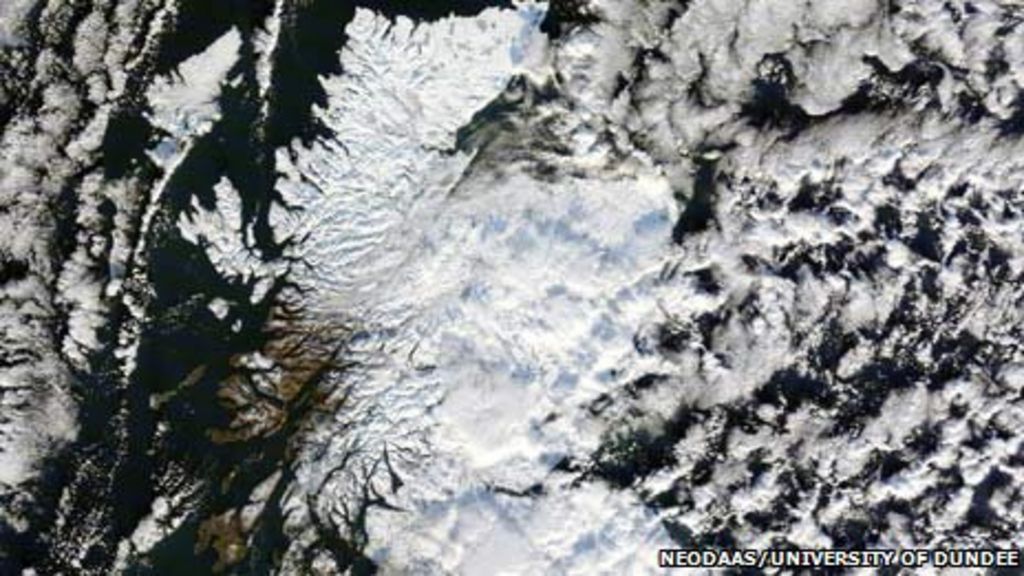 Living on the edge of 'snowball Scotland' - BBC News