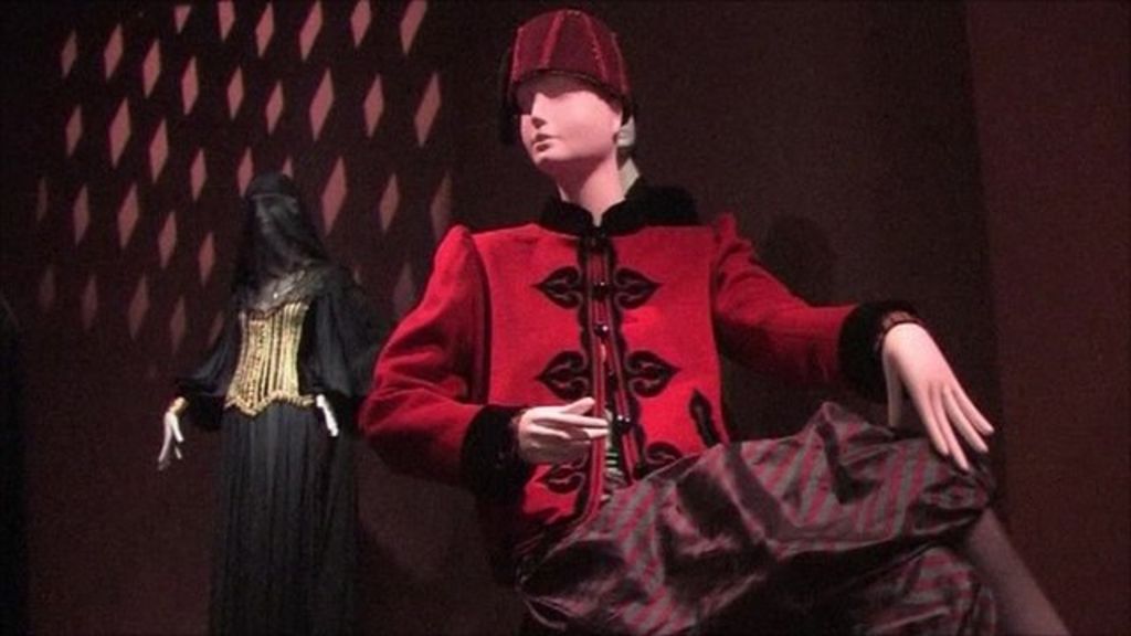 Exotic museum for Yves Saint Laurent - BBC News