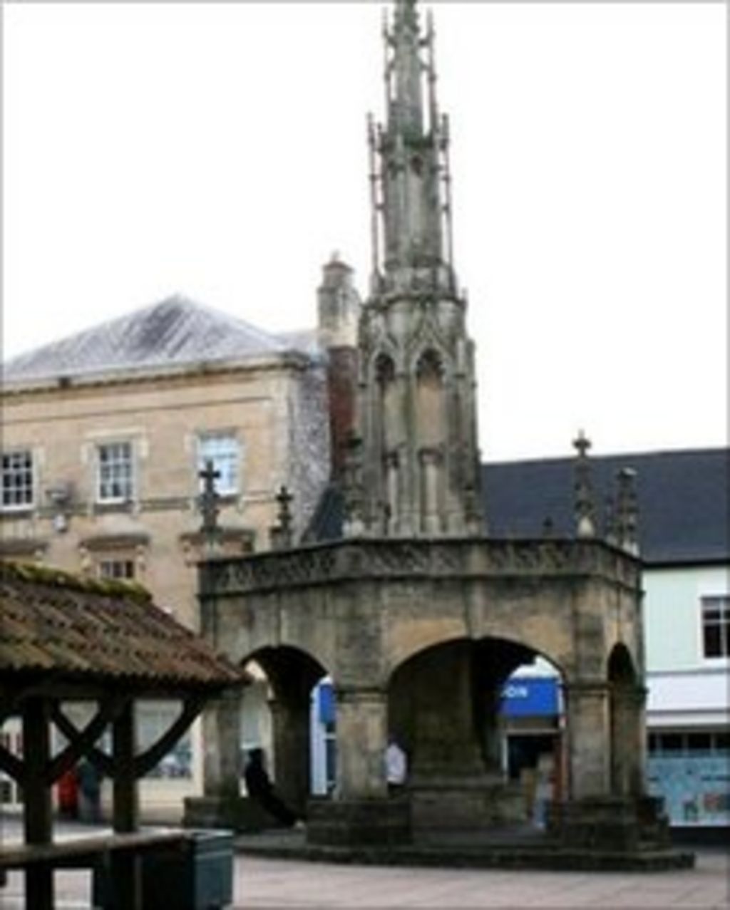 Shepton Mallet's market cross landmark is restored - BBC News