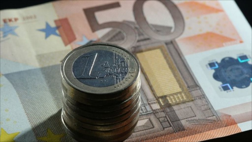 Austerity budget debate in Irish parliament - BBC News