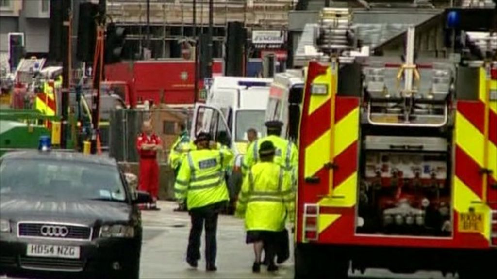 7/7 inquest: Firefighters wrongly deployed to Tube bomb - BBC News