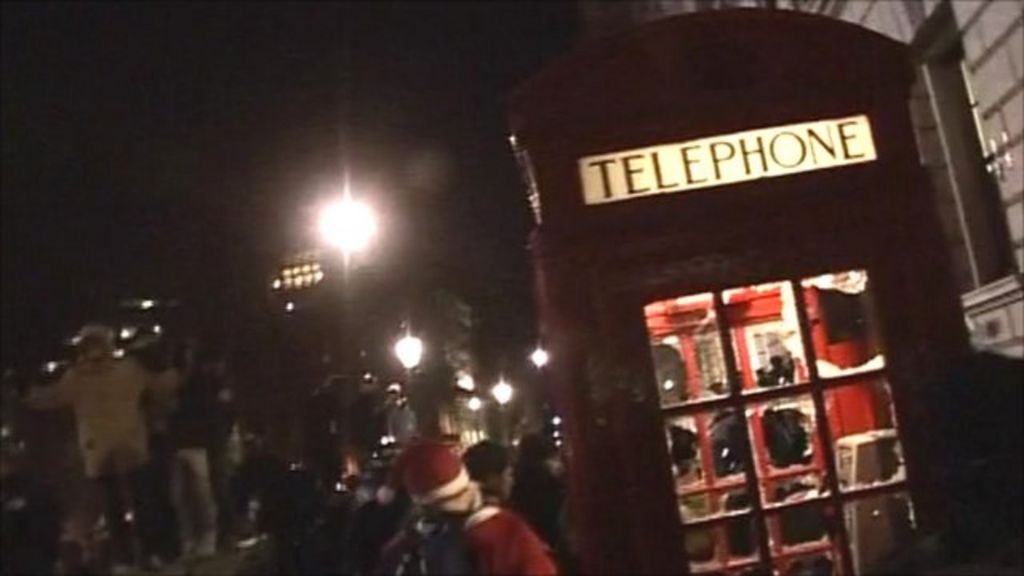 Protesters vandalise Treasury building - BBC News