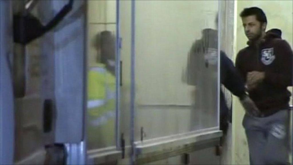 South Africa honeymoon death husband granted bail - BBC News