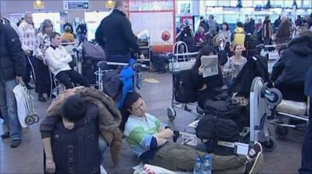 Angry passengers "involved" in fights at Moscow's airport - BBC News