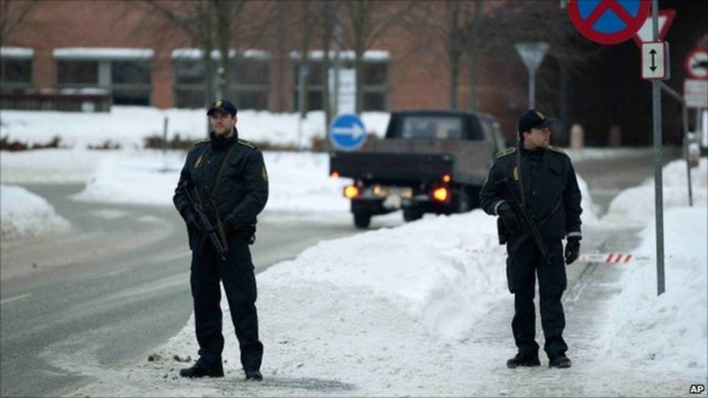'Muhammad cartoon plotters' charged in Denmark court - BBC News