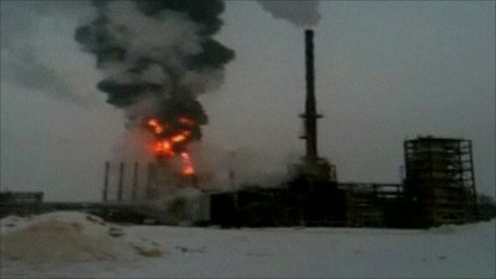 Workers injured in Canada oil plant blast - BBC News