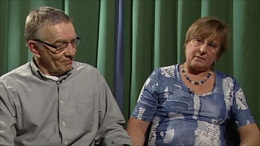 Parents of murdered Jo Yeates appeal for information - BBC News