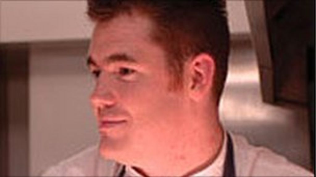 Cornish chef awarded two Michelin stars - BBC News