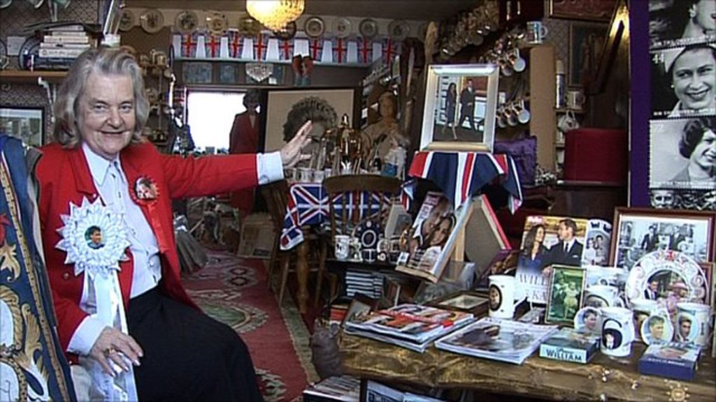 A lifetime collecting royal memorabilia - BBC News