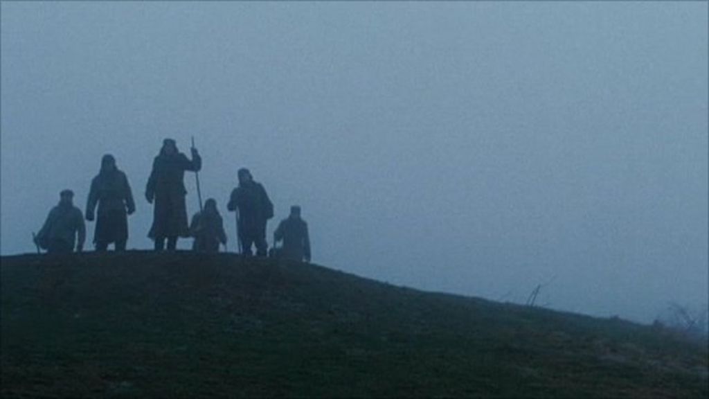 Peter Weir's new film tells story of wartime escape from Siberia - BBC News